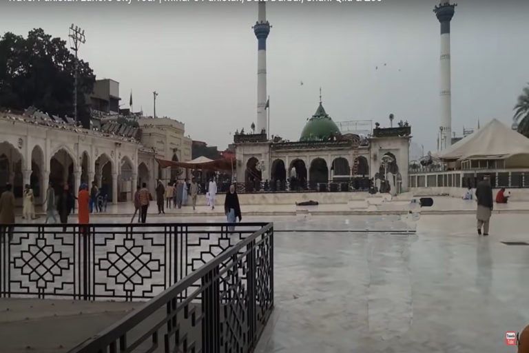 Data Darbar: The Heart of Sufi Devotion in Lahore