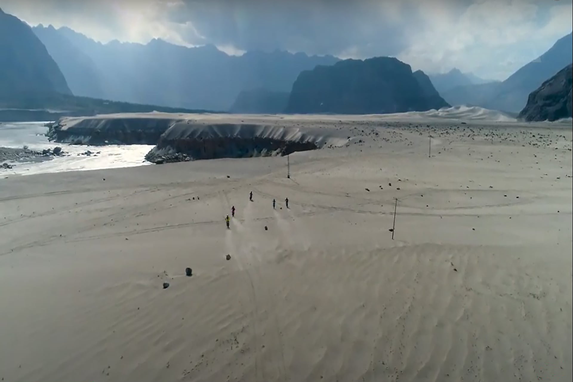 Pakistan’s Sweet Tooth: Top Desserts (Gulab Jamun, Sohan Halwa & More)