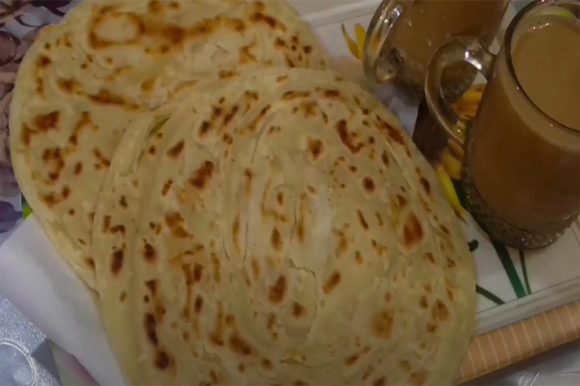 Quetta Chai Paratha: The Flavors of Balochistan's Breakfast Delight