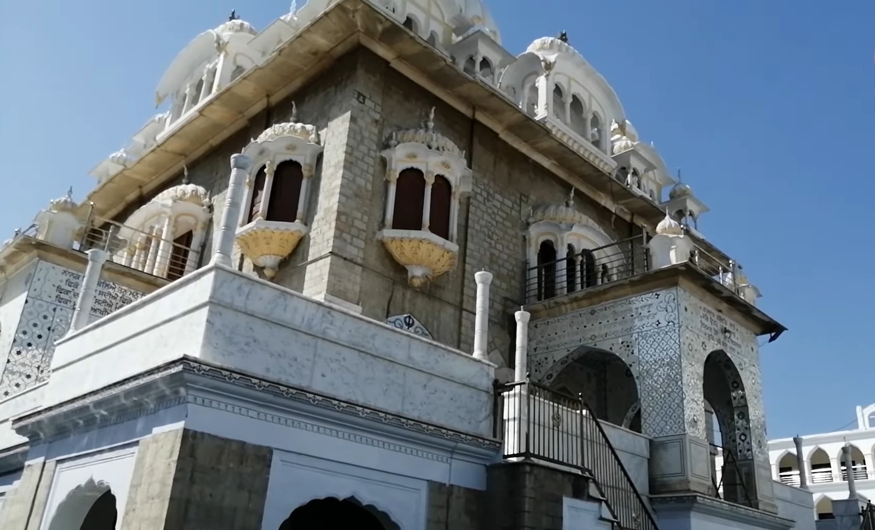 Discovering Panja Sahib: The Holy Handprint of Guru Nanak in Pakistan