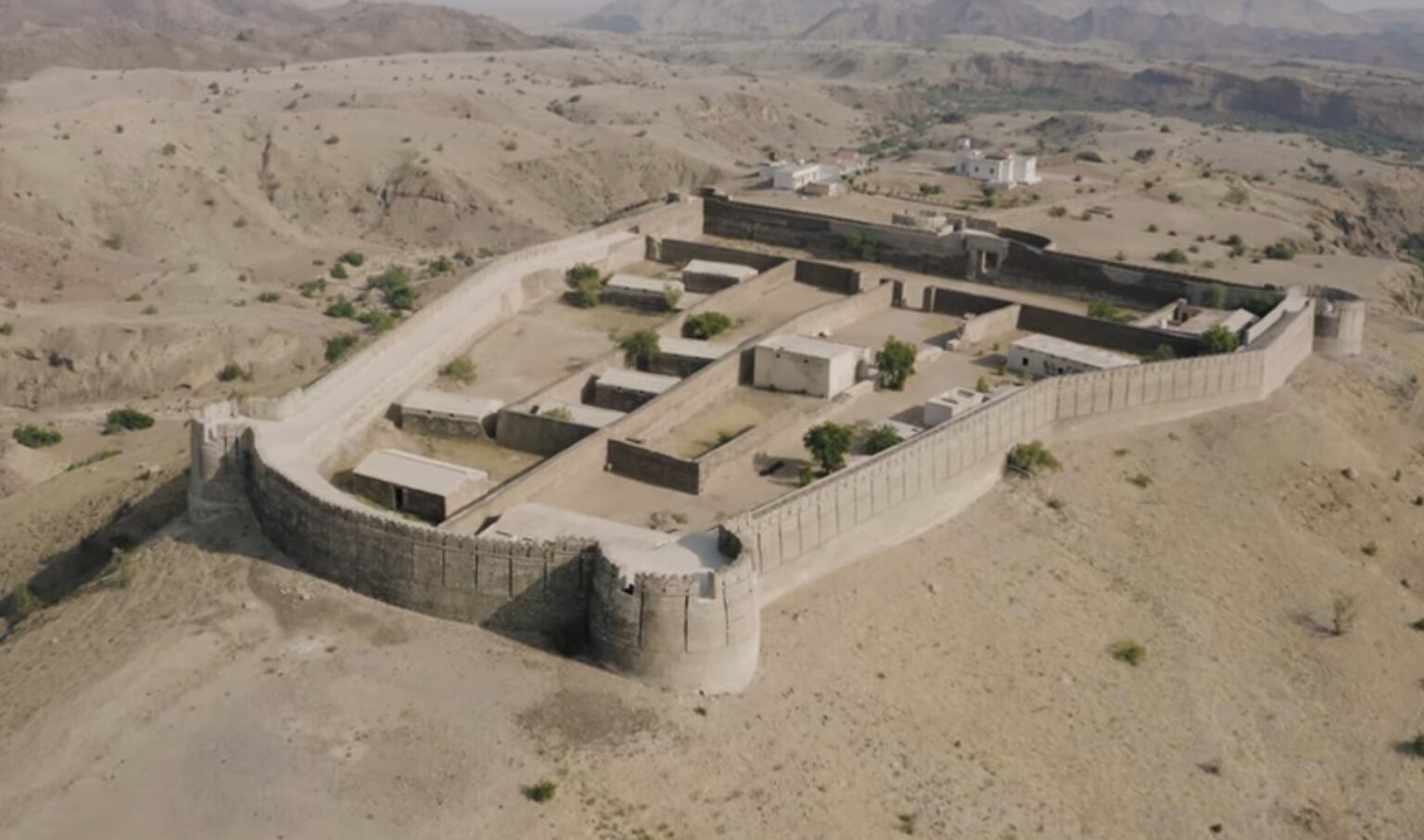 Qila Ranikot Fort: Exploring the Magnificent Walls of Pakistan's ...